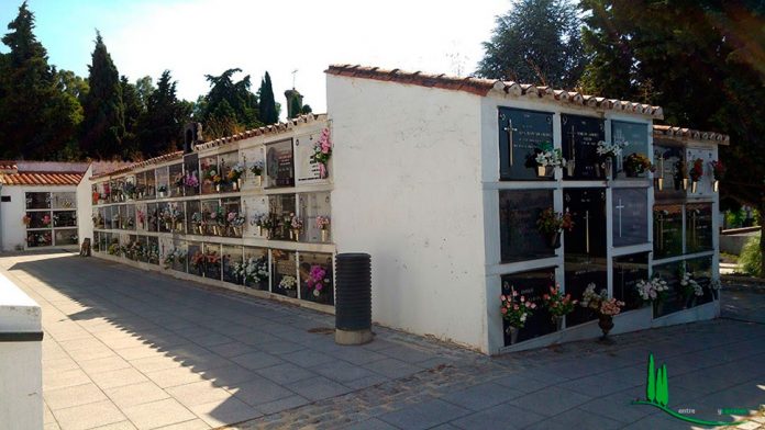 El Cementerio de Cáceres amplía su horario de apertura